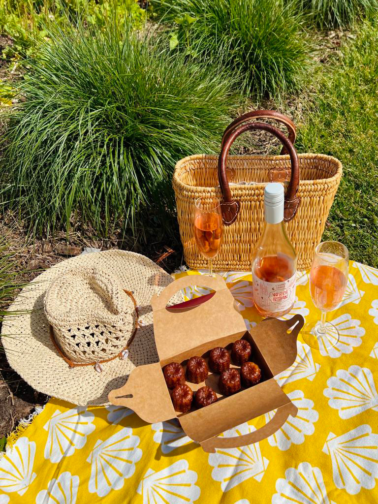 La Toque Cuivrée - L'authentique canelé - Macarons, Gâteaux Basques ...